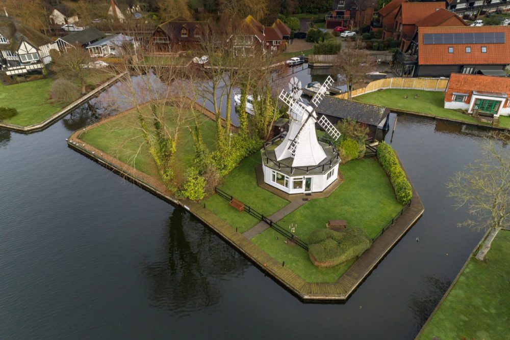 The Windmill - Horning - Broads Escapes
