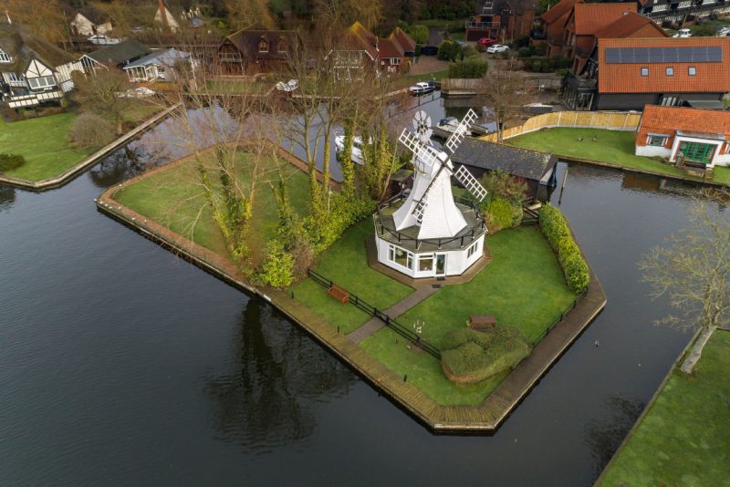The Windmill - Horning - Broads Escapes