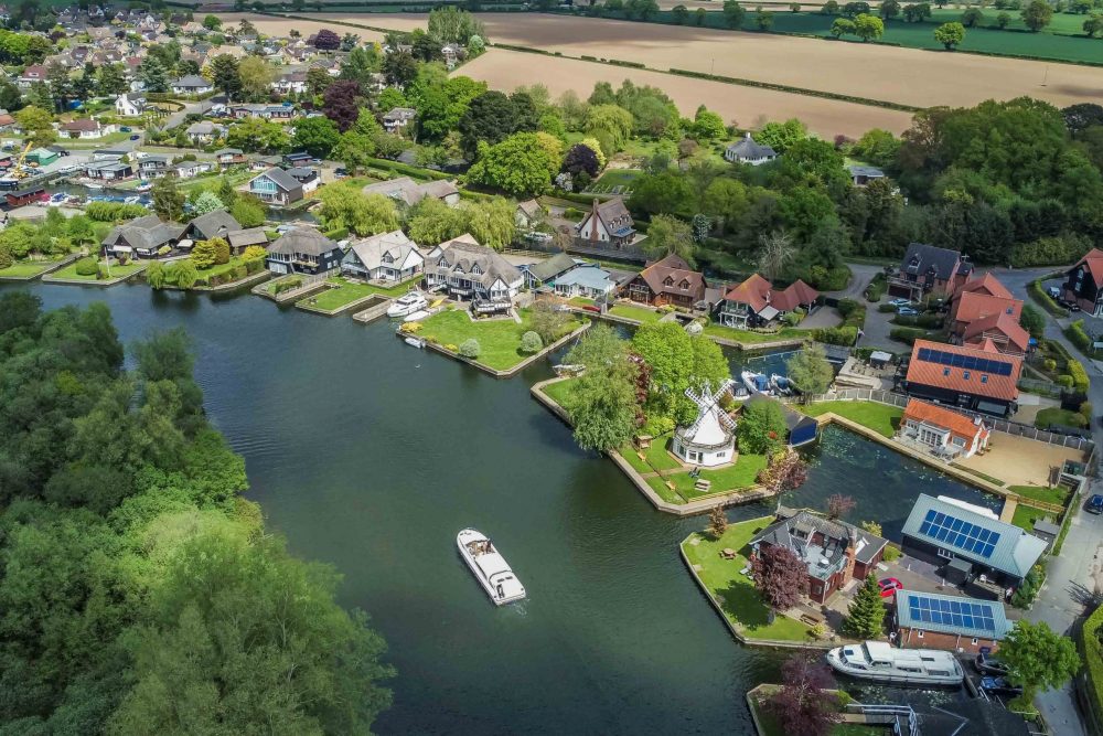 The Windmill - Horning - Broads Escapes